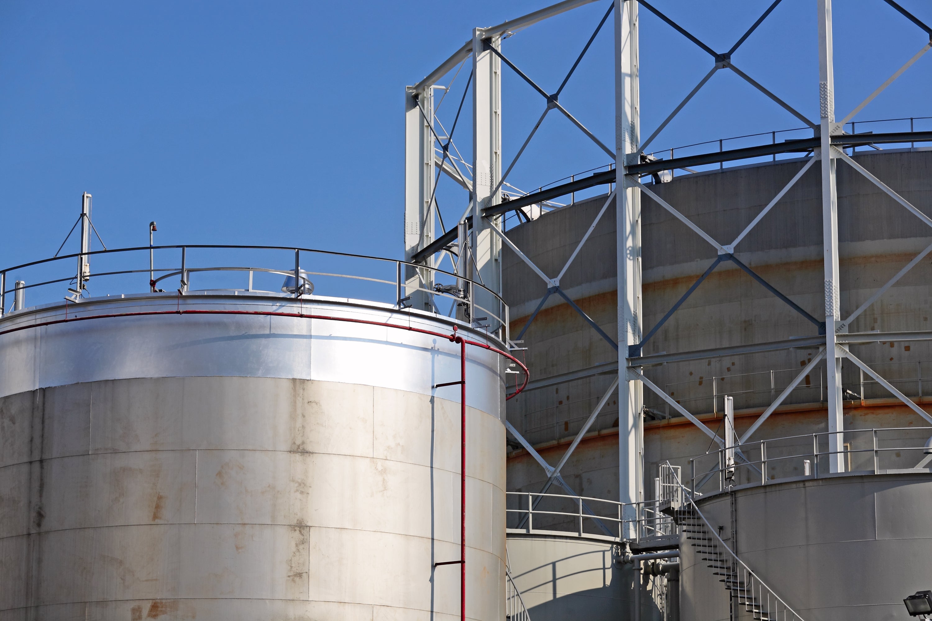 Conheça Mais Sobre a Limpeza de Tanques da Ilha Ambiental